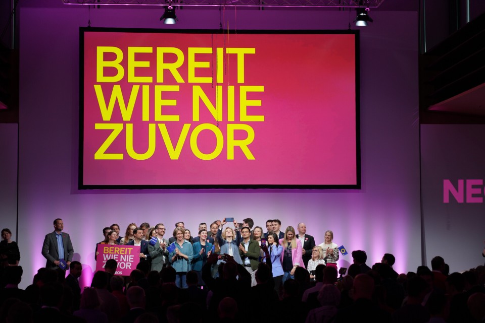 Alle Informationen zur politischen Partei NEOS