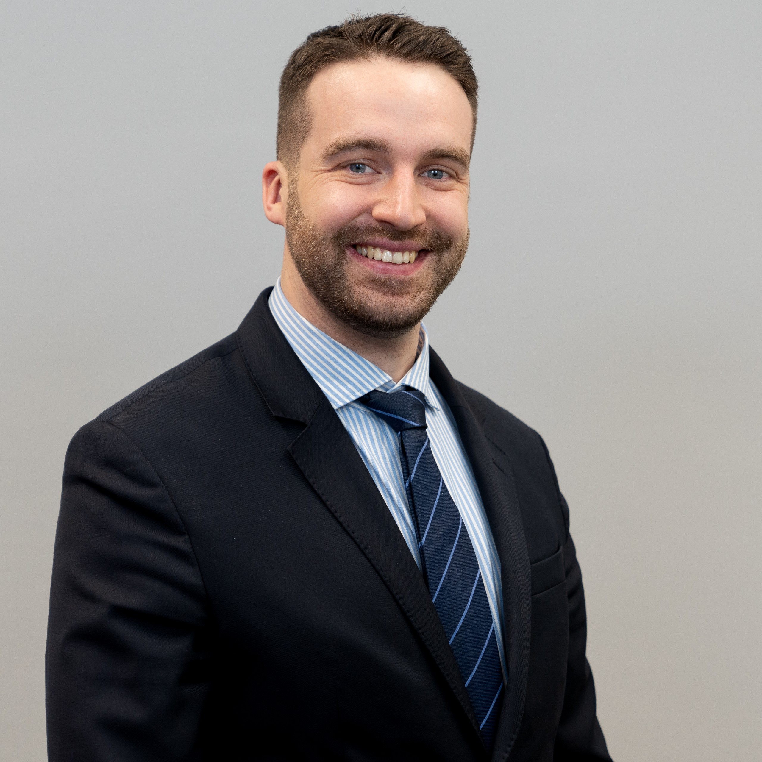 Das Team von NEOS kennenlernen